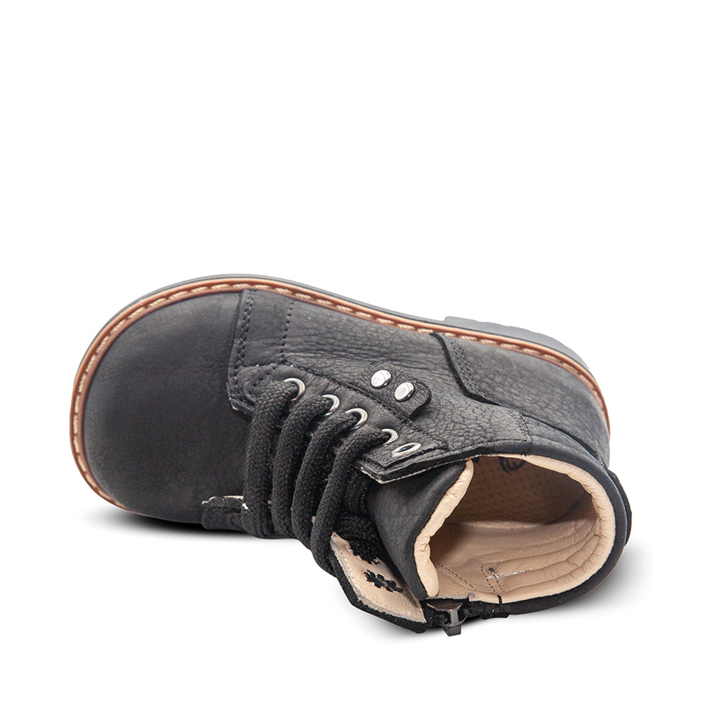 URBAN STRIDE Orthopaedic High-Top Boots for Kids - First Walkers ...